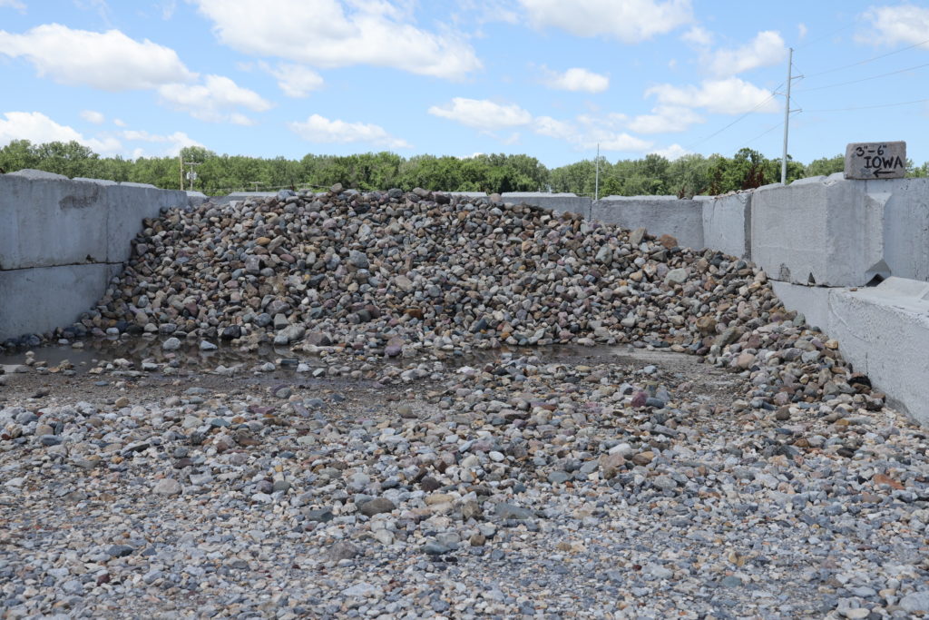 Iowa Rainbow Gravel - Riverbend - Kansas City's Bulk Stone Supplier